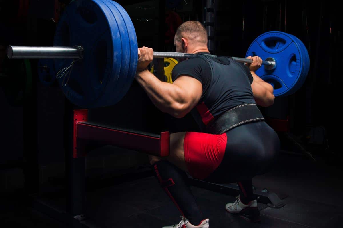 Powerlifting vs. Bodybuilding Squats: Training for Strength vs. Aesthetics
